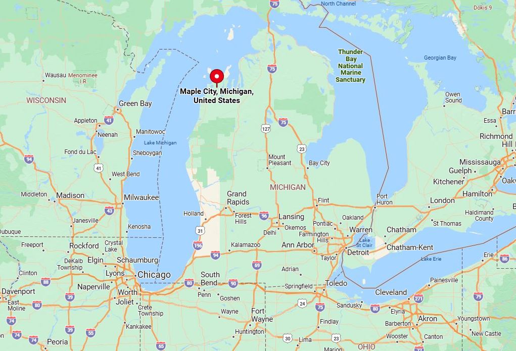24 Secluded Towns Experience Life on the Edge in Northwest Michigan ...