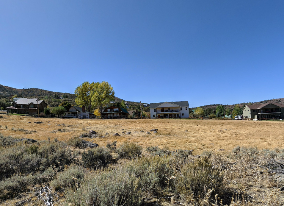 10 Secluded Towns Surrounded by Rugged Desert and Alpine Terrain in ...