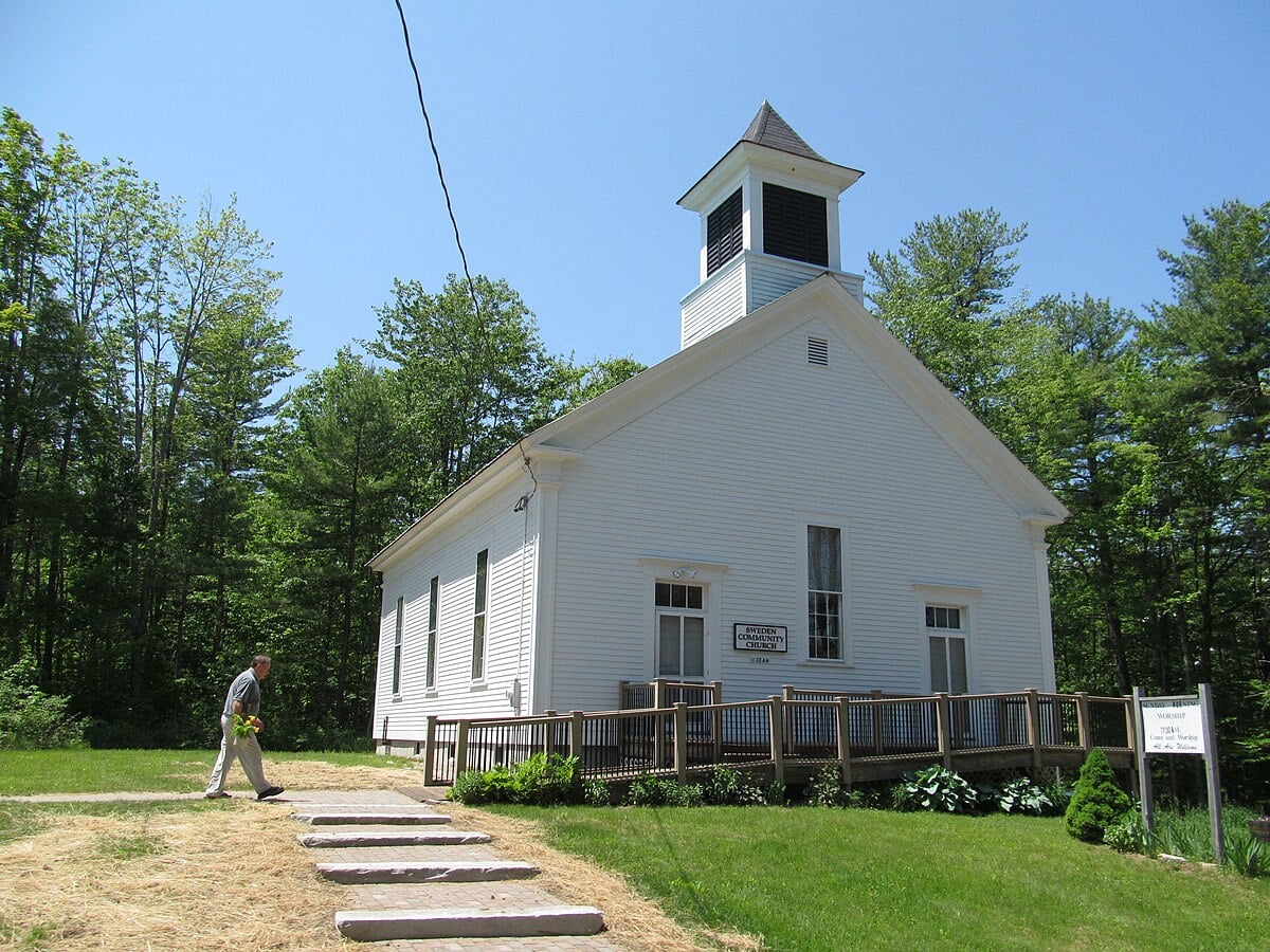 25 Secluded Towns Where the Border Blurs in Northeast Maine