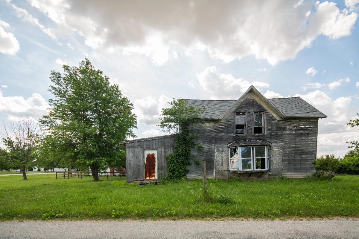 Explore 25 Secluded Towns Winding Through the Hills and Valleys of ...