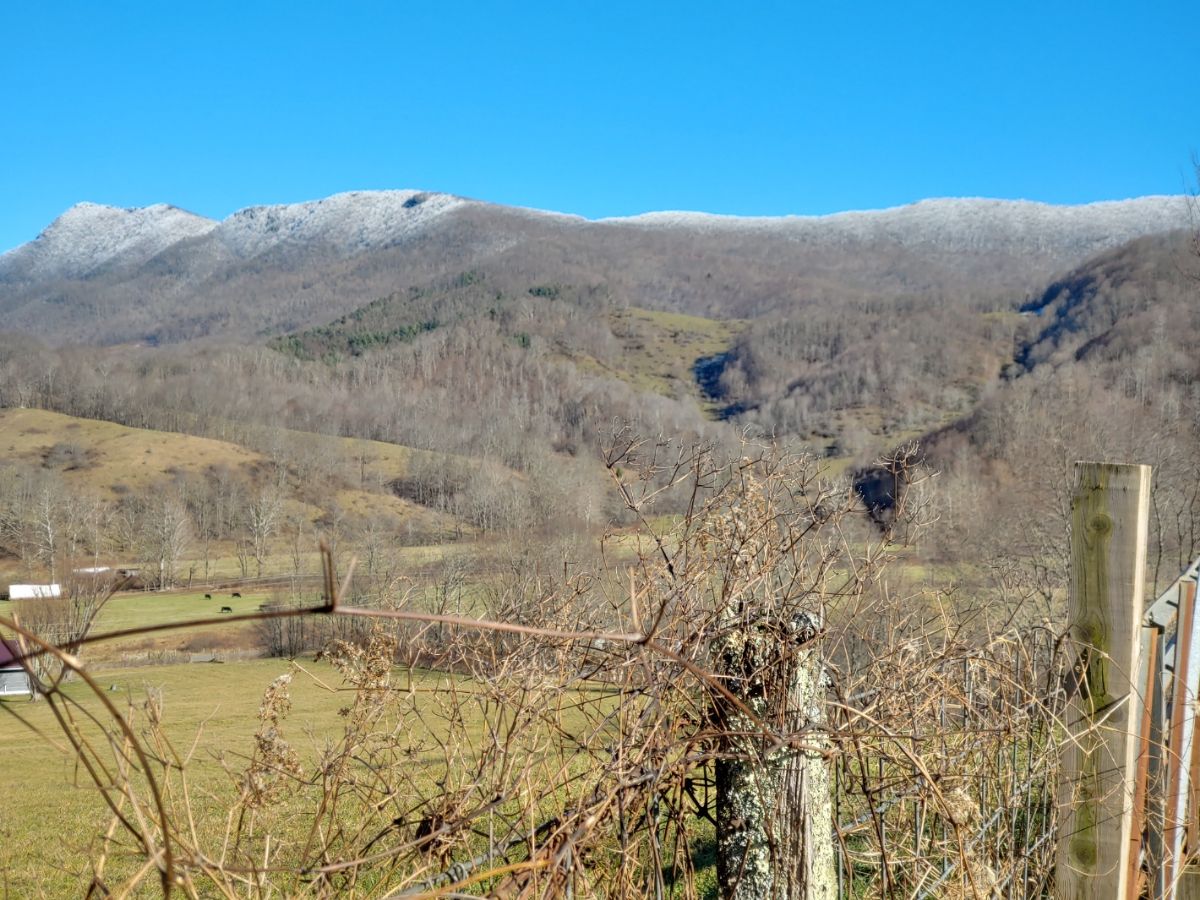 25 Secluded Towns Nestled in the Blue Ridge Mountain Range of the ...
