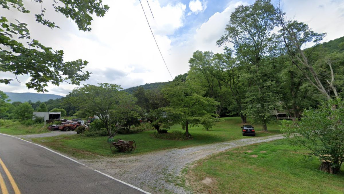 25 Secluded Towns Nestled in the Blue Ridge Mountain Range of the ...
