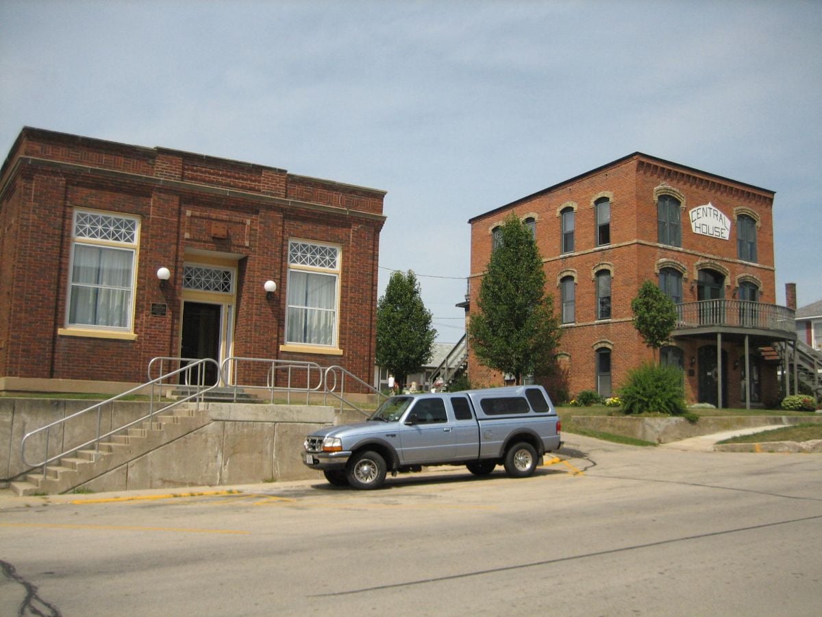 25 Secluded Northwest Illinois Towns Where the Prairie Sets the Pace ...