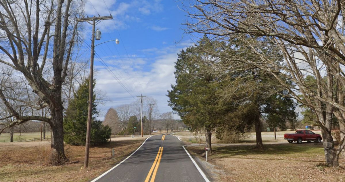 25 Secluded Towns Carved Between the Ridges and Rivers of Southern ...