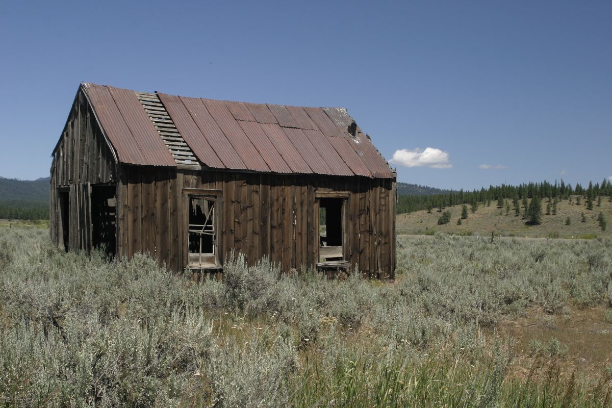 Tour 25 Secluded Towns Threaded Through the Canyons and Valleys of ...