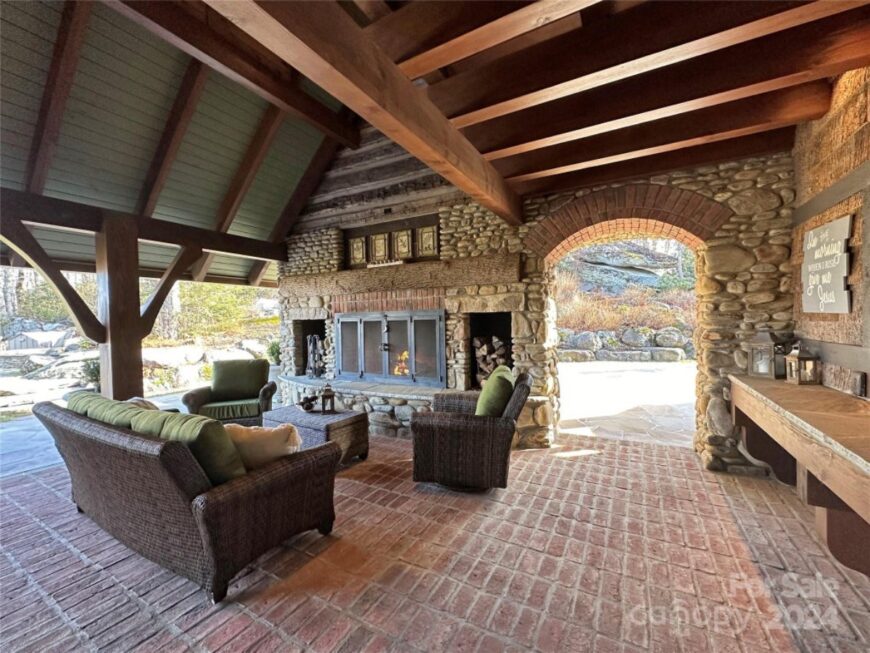 6,015 Sq. Ft. Mansion in Banner Elk, NC ($6,600,000)