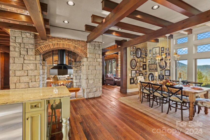 6,015 Sq. Ft. Mansion in Banner Elk, NC ($6,600,000)