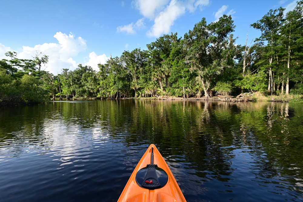 25 Secluded Lakeside Towns Steer Clear of the Crowds in Southern ...