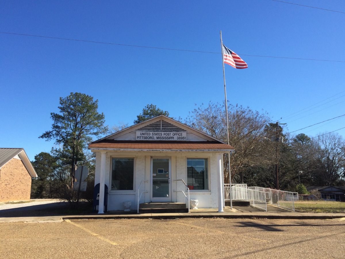 25 Secluded Towns Scattered Through the Hill Country and Valleys of ...