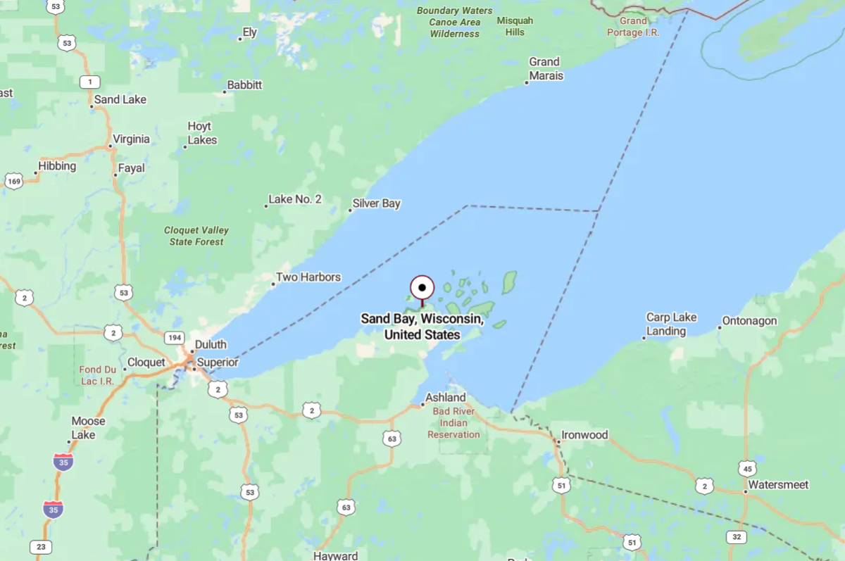 Explore 25 Secluded Coastal Towns Lining the Lake Michigan Edge of ...
