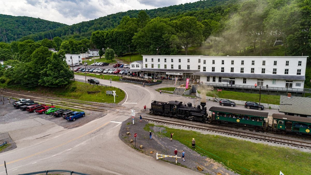 Explore 25 Secluded Appalachian Mountain Towns Scattered Along the ...