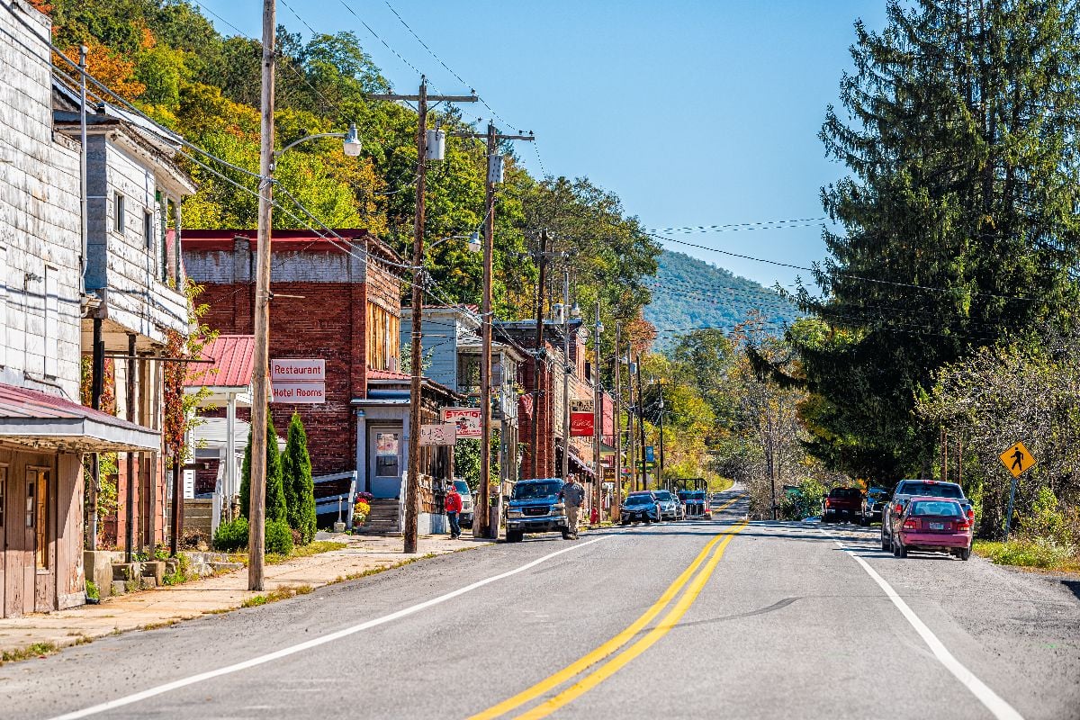 Explore 25 Secluded Appalachian Mountain Towns Scattered Along the ...