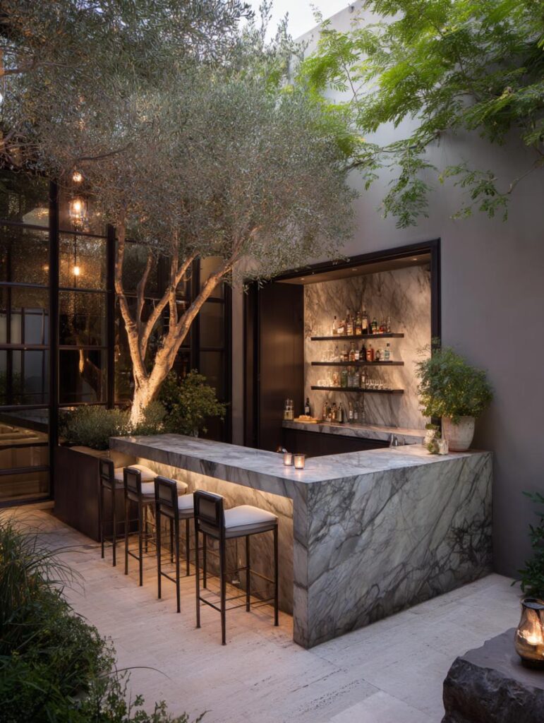 40 Serene Enclosed Luxury Courtyard Designs for Homeowners Who Love ...