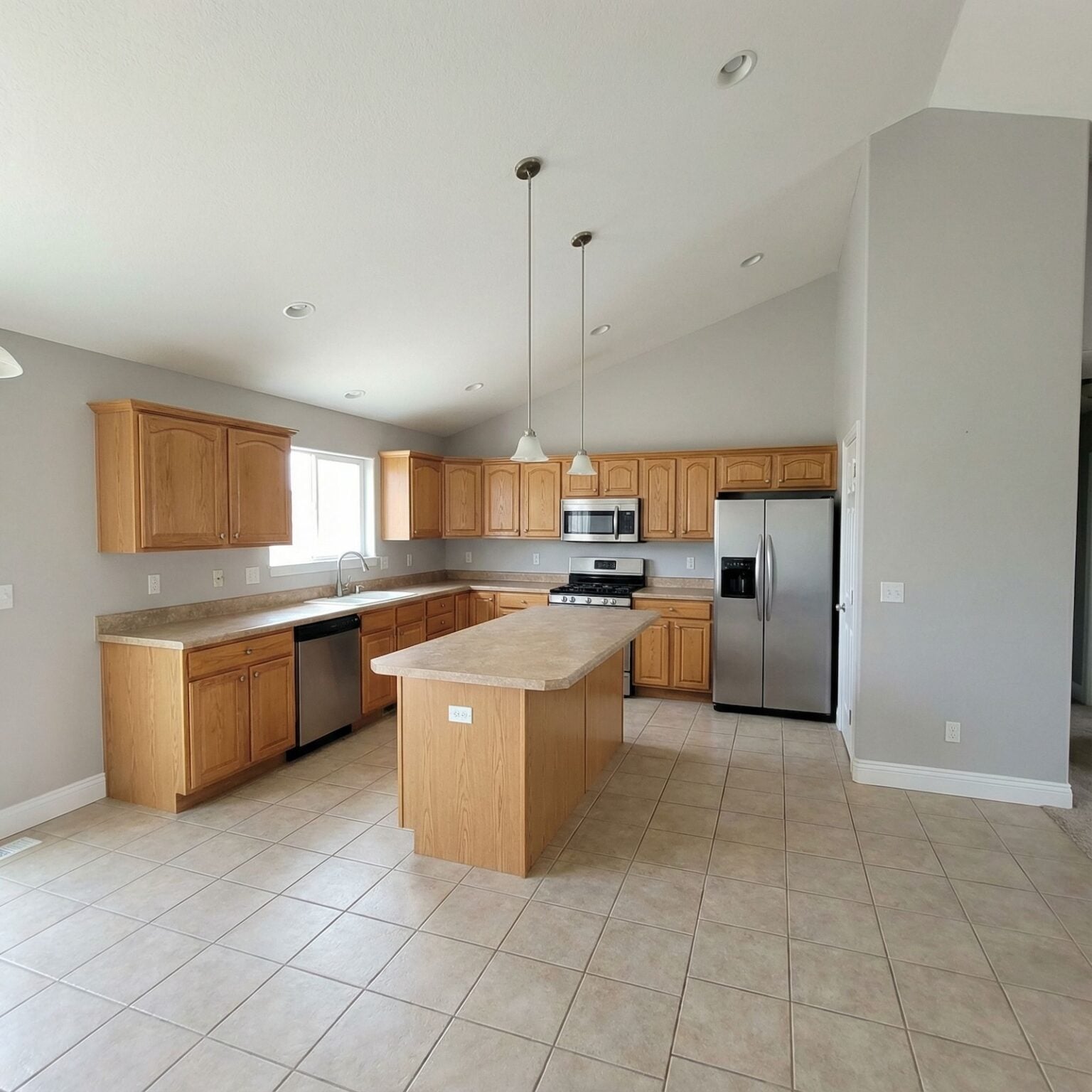 33 Before & After Kitchen Designs – From Boring Builder Grade to ...